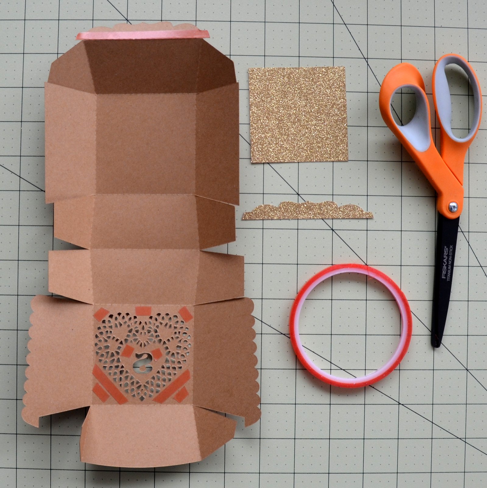 Samantha Walker's Imaginary World: Heart Lace Clam Shell Box Tutorial ...