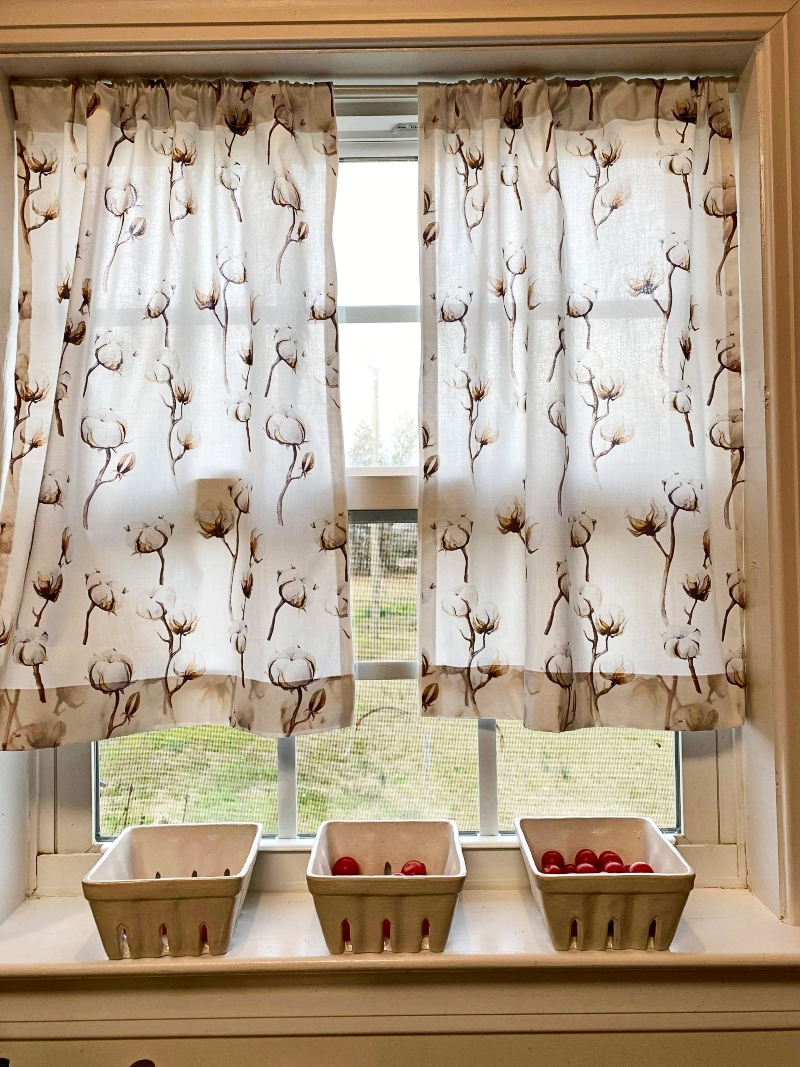dolly's designs: The Look The Feel of Cotton The Kitchen Curtains