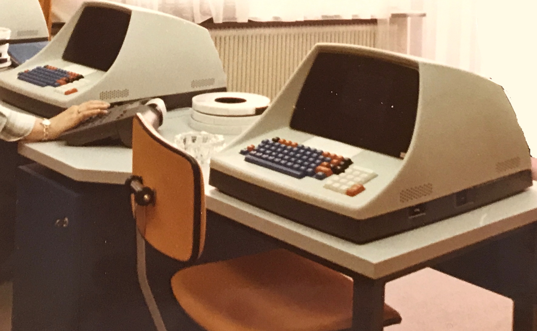 Entrex 480 Data/Scope: Saintummers Projects - Nixdorf Computer 620 and 8850