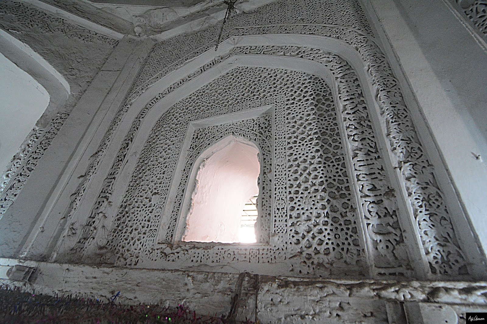 Ali Usman Baig : Tomb of Sheikh Musa Ahangar's Lahore (2018)