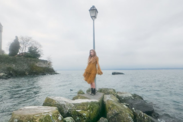 See the behind the scene pictures from Jessica's 'Wonderland' MV ...