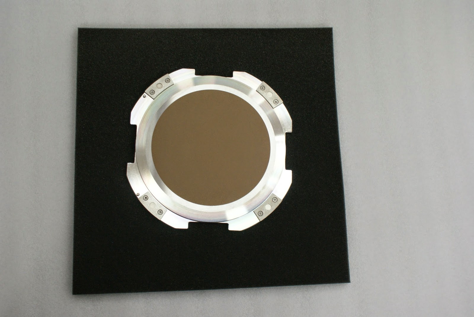 vacuum continuum: DAD321 Porous Ceramic Chuck Table