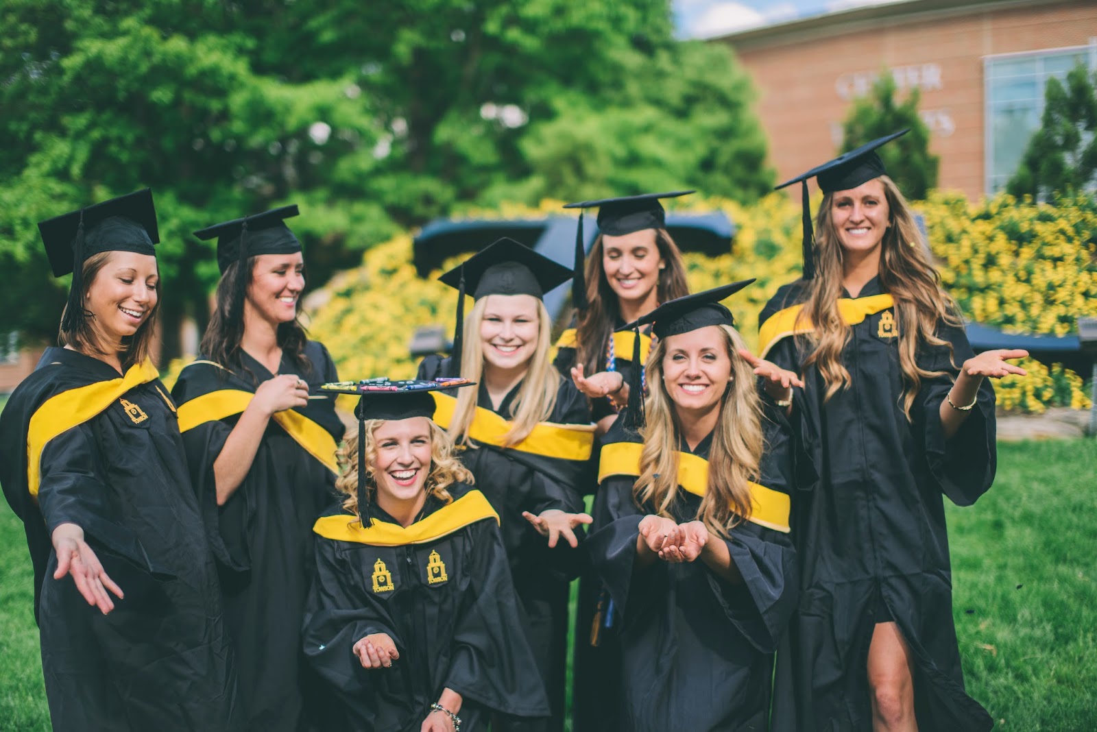 The Glam Giraffe: GRADUATION