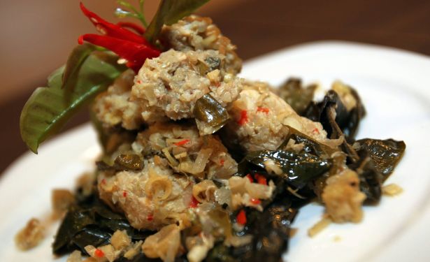 My Recipes: MANOK PANSOH ( CHICKEN COOKED IN BAMBOO )