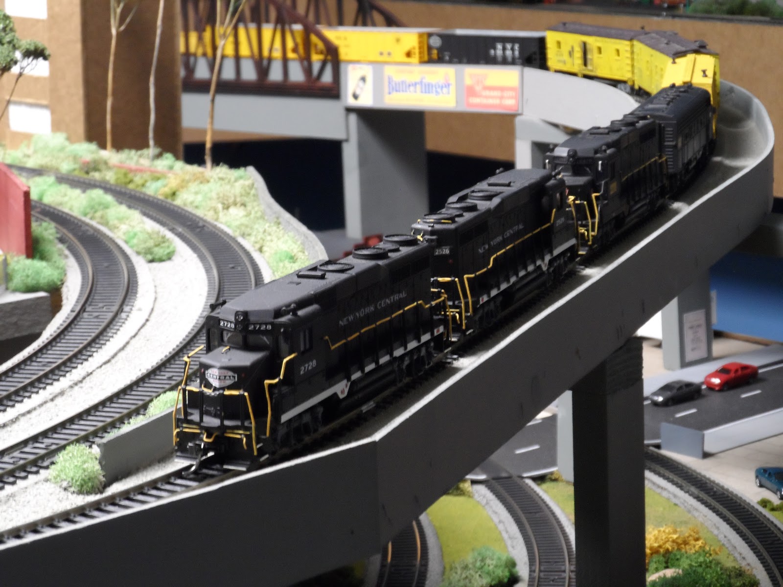 New York Central Train Layout: Terminal Yard Wreck Train Heads To Weehawken