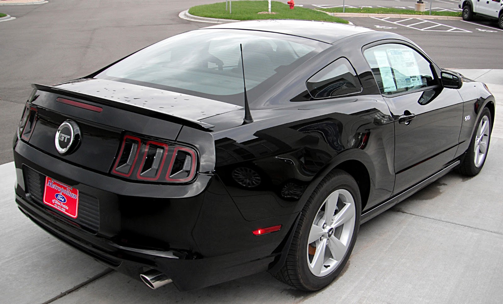 Sports Cars: Best affordable sports cars,2013 Ford Mustang GT5