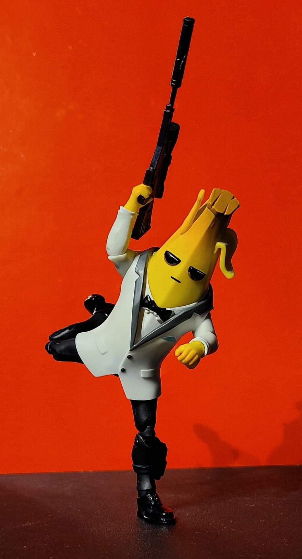 Jazwares Fortnite Agent's Room Agent Peely Set