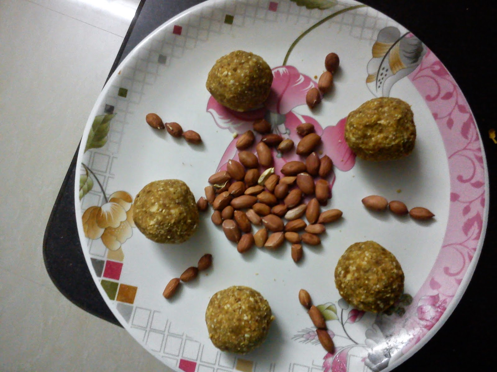 Sunita's Easy Cooking: Shenga Undi