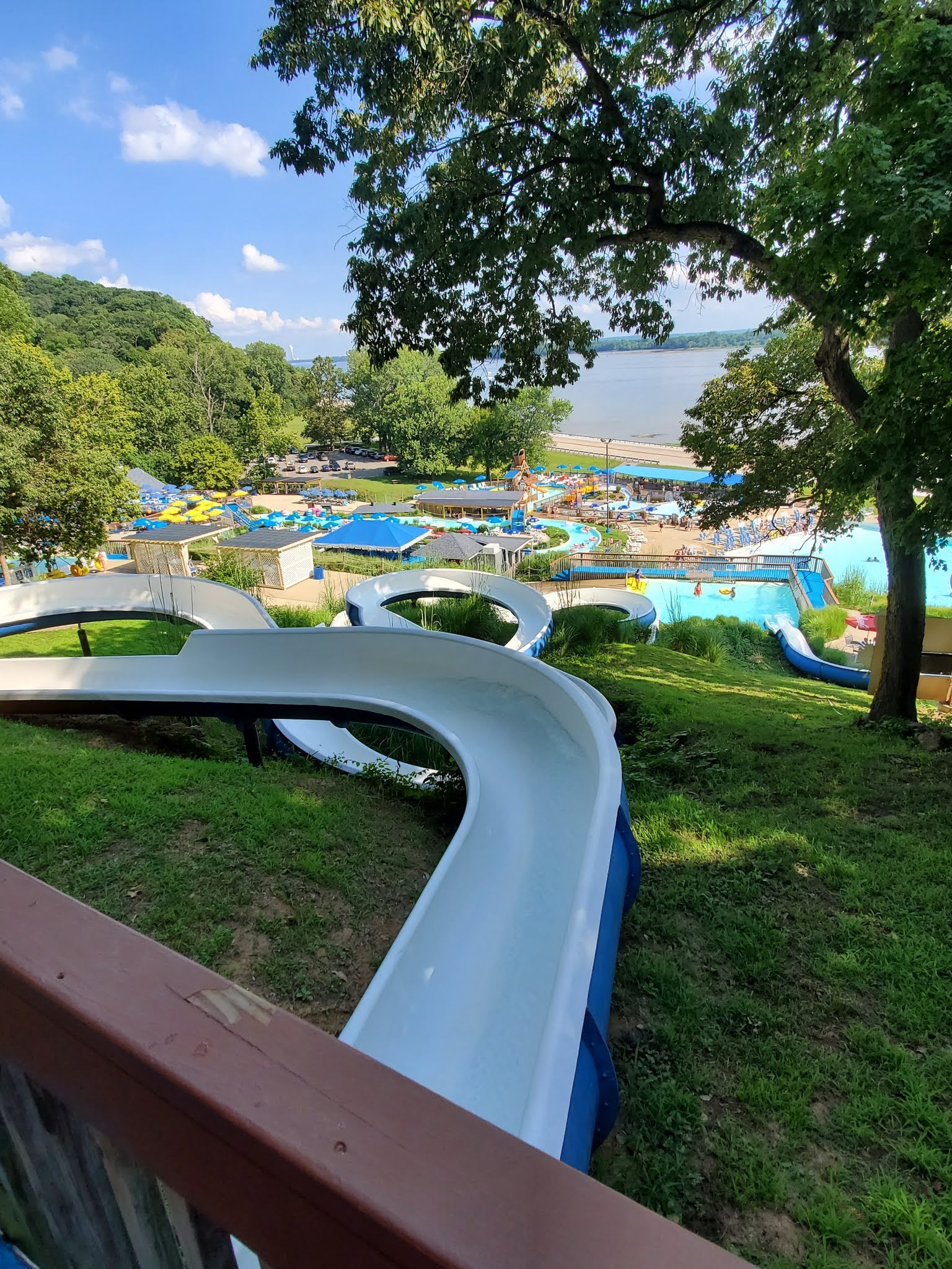Play St. Louis: Raging Rivers Waterpark, Grafton