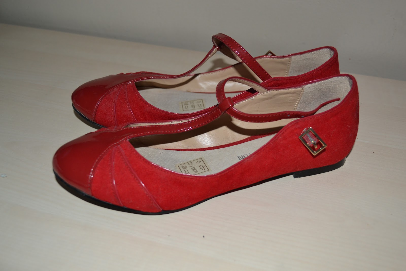 Bienvenue dans mon armoire !: Salomés rouge VENDUES