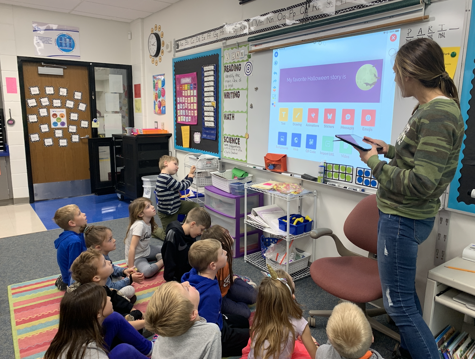 The Library Voice: The NEW Buncee 3.0 App Came To Van Meter Today!