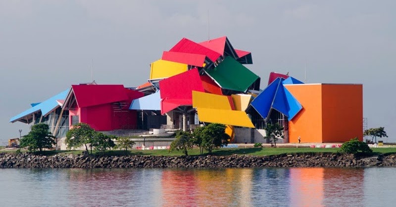 instartistEUO: Deconstructivismo