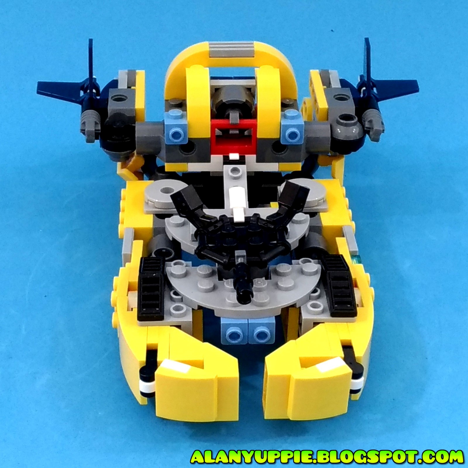 Alanyuppie's LEGO Transformers: Video Tutorial: Transformer Speedboat ...