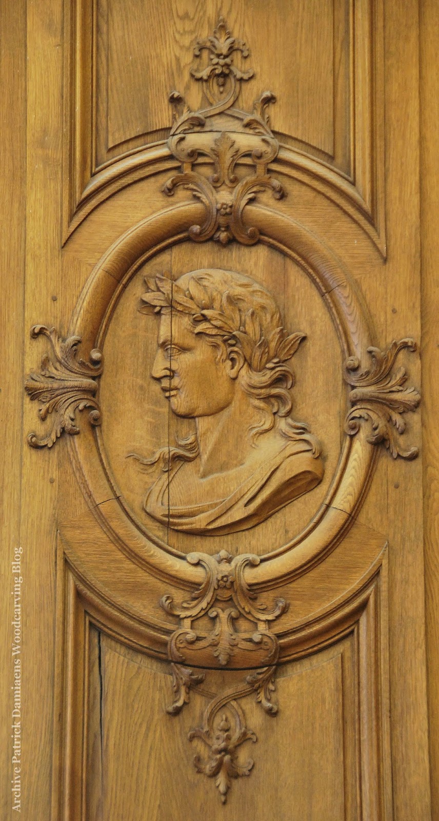 Sculpture Ornementale PATRICK DAMIAENS: LE PETIT PALAIS à PARIS | Murs ...