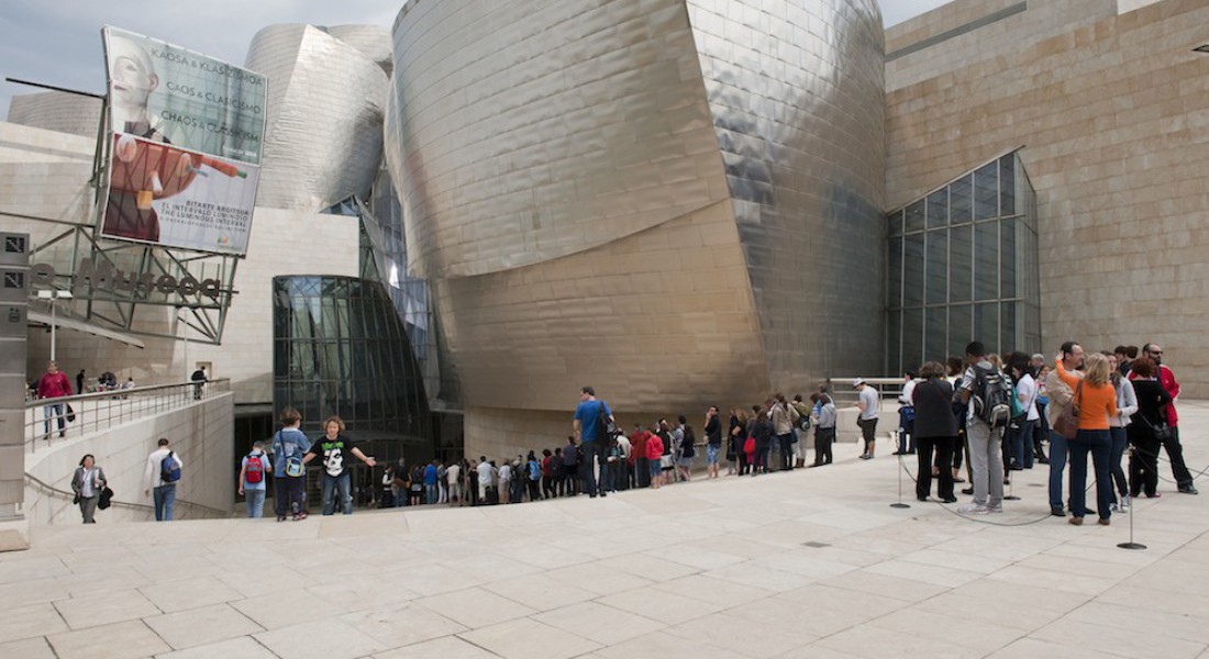 Istoria artelor și arhitecturii, Desen, Crochiuri, Culoare: Frank Gehry