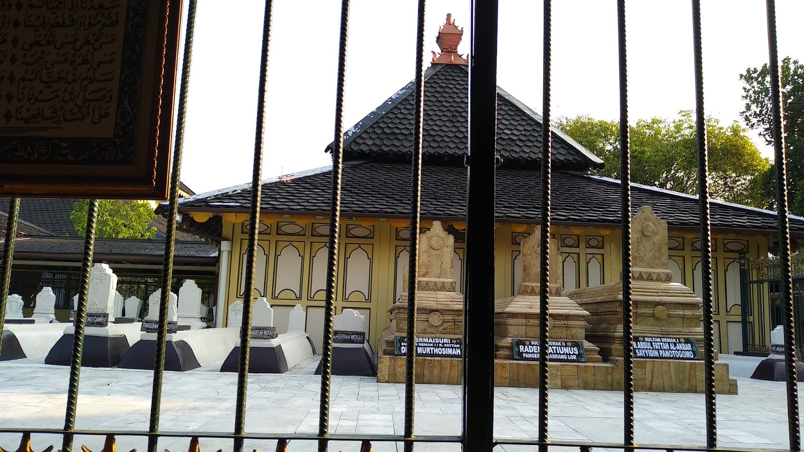 THE RELIGION TOUR IN INDONESIA - Parit2belas