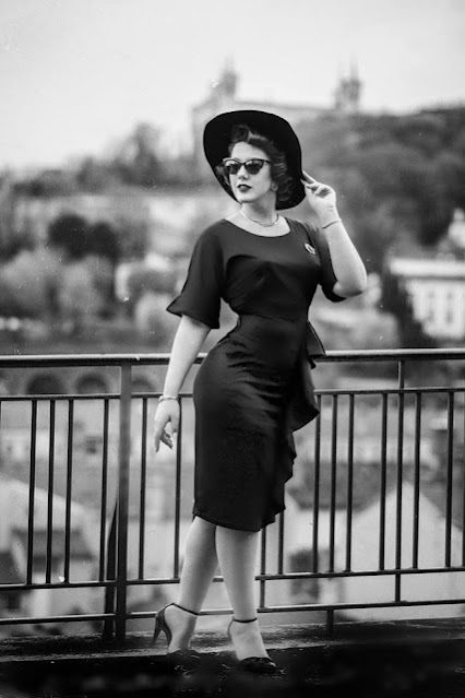 Les Femmes Chics De Paris: A Look Into France's Trendy Pin-up Subculture.