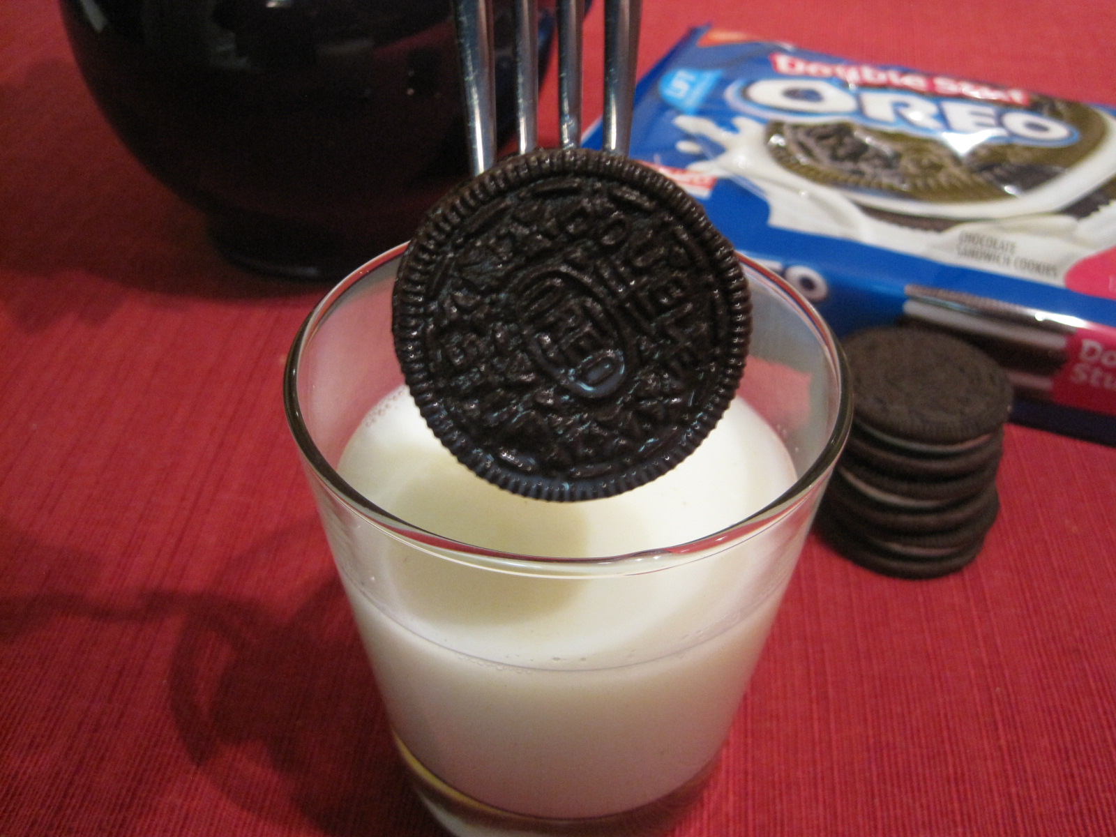 Adventures in Everything: Adventures in Eating Oreo Cookies