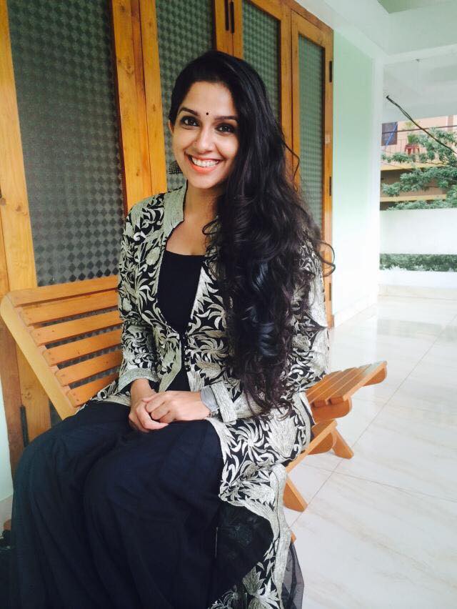 Aparna Nair Facts, Age, Biography, Wiki, Height, Weight, Affairs, Net ...