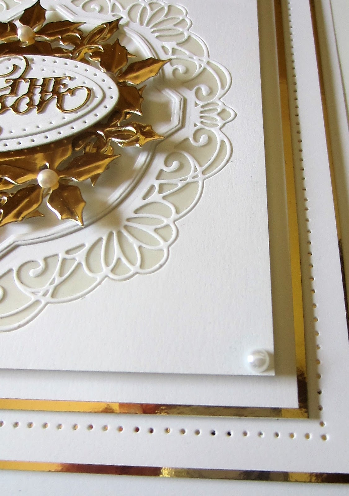 PartiCraft (Participate In Craft): Elegant Gold Card