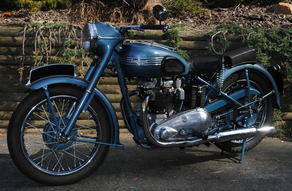 GeekBobber: 1952 Triumph Thunderbird
