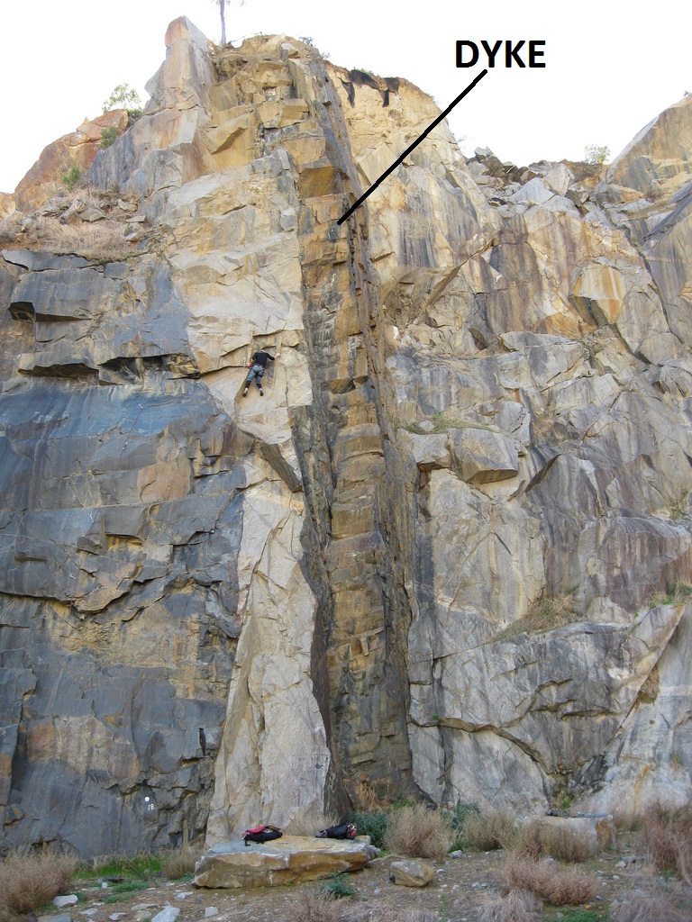 ΜΕΤΑΜΟΡΦΩΜΕΝΑ ΠΕΤΡΩΜΑΤΑ - Από τη Διαγένεση στον Μεταμορφισμό - Impactites