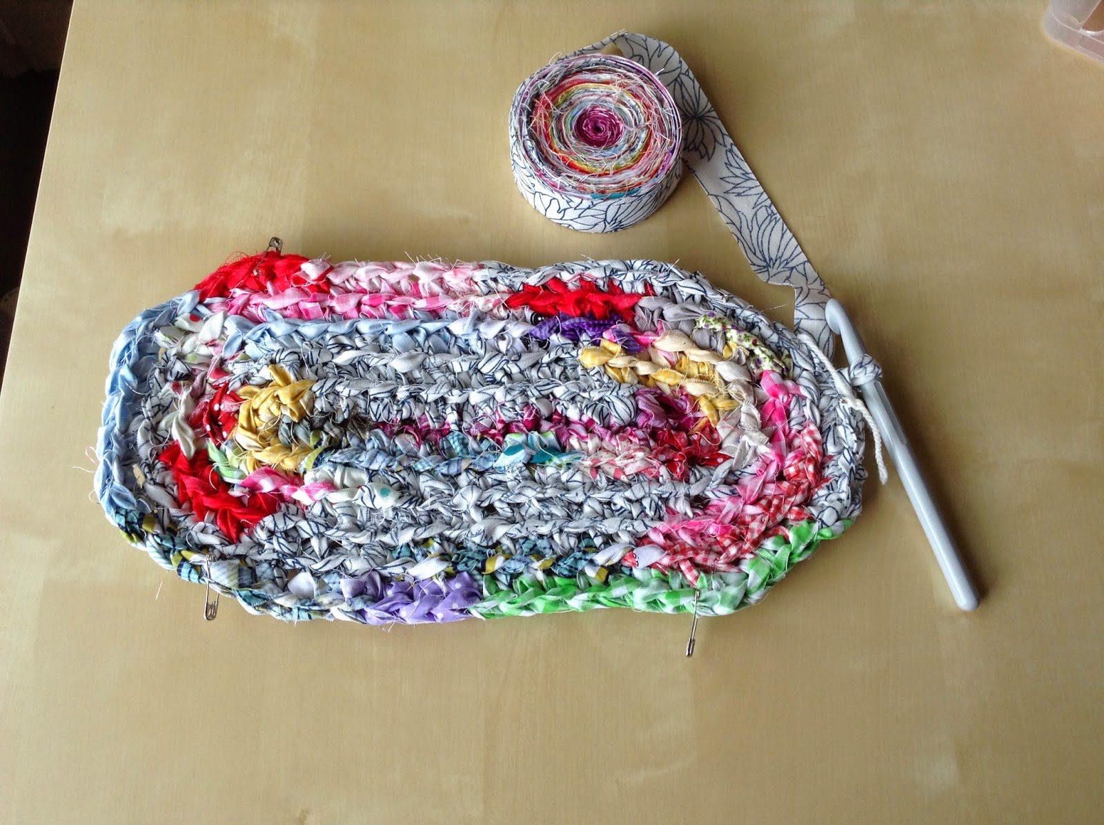 Sew Me: Crocheted Rag Rug - Beginning of a journey
