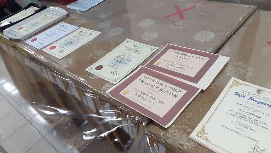 SK FELDA RAJA ALIAS 3: Majlis Penyampaian Hadiah Dan Sijil Kokurikulum