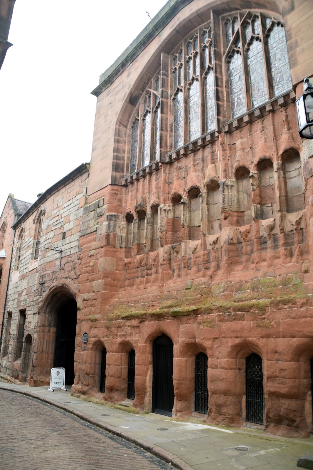 Enjoy your time with beautiful places: St. Mary's Guildhall in Coventry