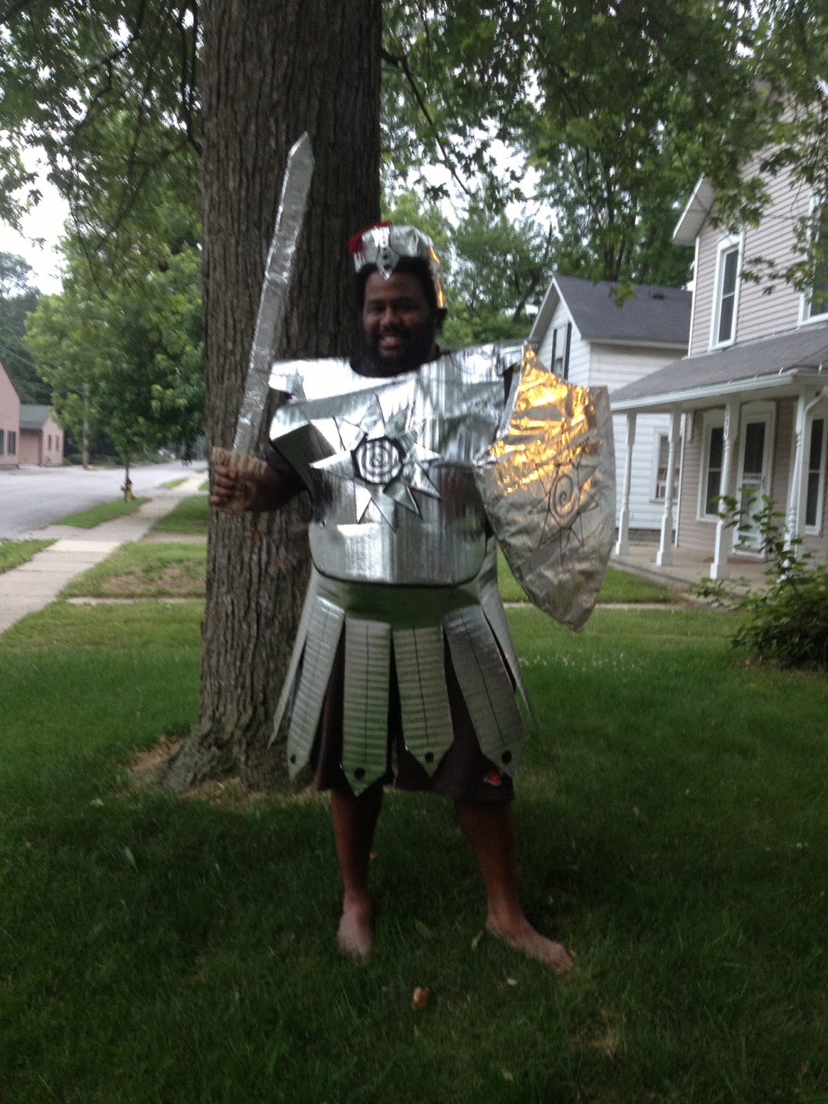 Ratliff thoughts, news, and silly stuff!: Tutorial: SUIT OF ARMOR (no sew)