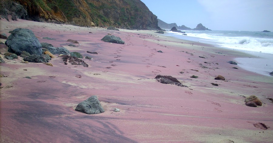 Des sables naturellement colorés.