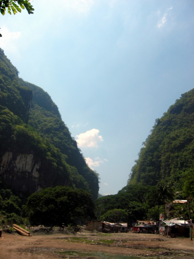 Rappelling at Wawa Gorge (Rodriguez, Rizal) – B.L.A.S.T. – Live Life to ...