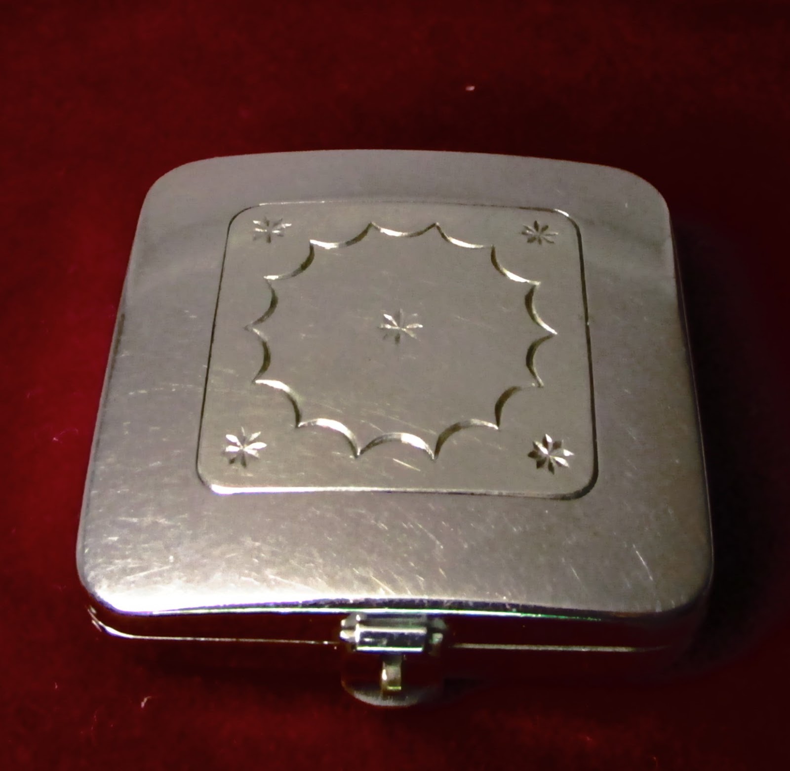 DU BARRY RICHARD HUDNUT PETITE COMPACT