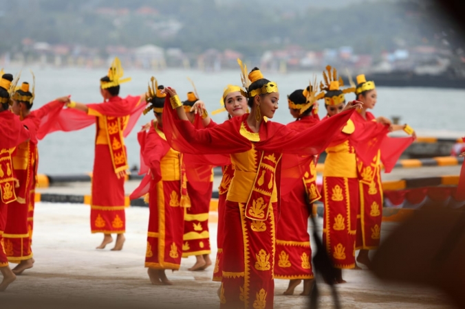 Tari-Tarian Di Pulau Nias - Ono Niha