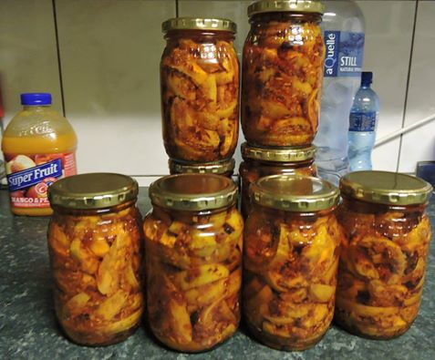 LEKKER RESEPTE VIR DIE JONGERGESLAG: ATJAR / PIEKELS