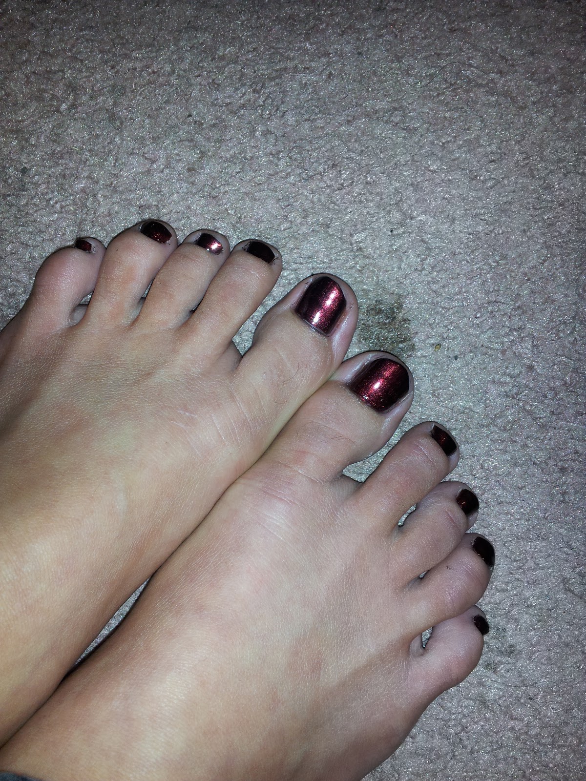 Majnooni Beauty: Creepy Feet : German-Icure By O.P.I