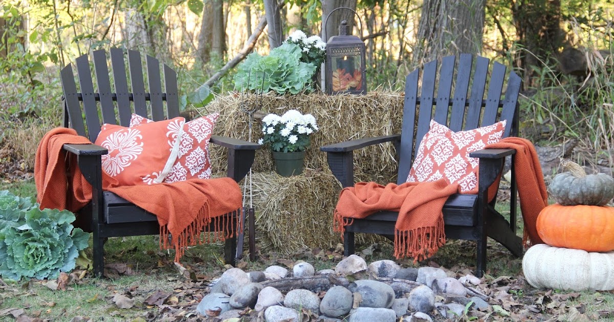 The Yellow Cape Cod: How To Create A Cozy Backyard Fall Fire Pit