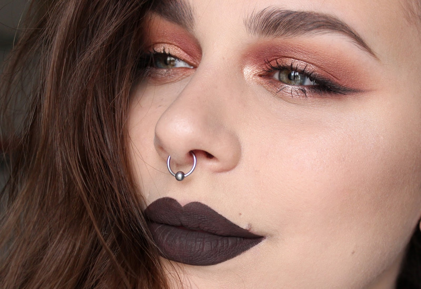 La Vie En..Cosmétiques: Face of the Day | Gothic Brown