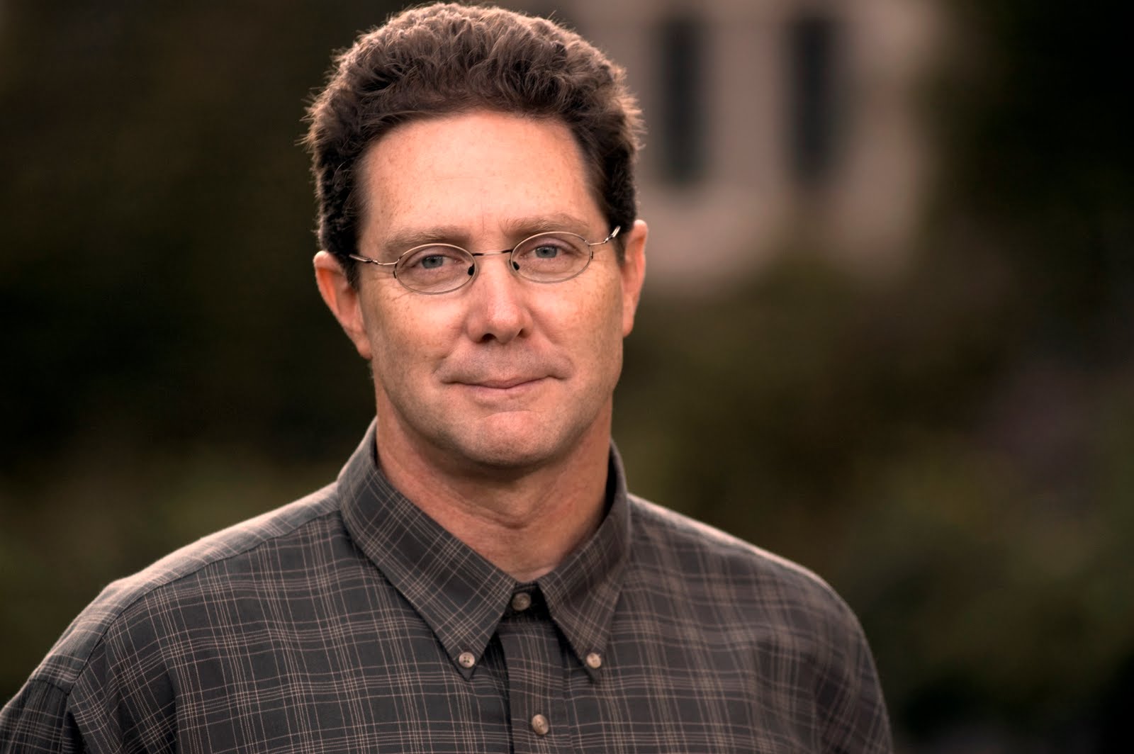 Living for God: Book Review: What Do You Think of Me? Why Do I Care?