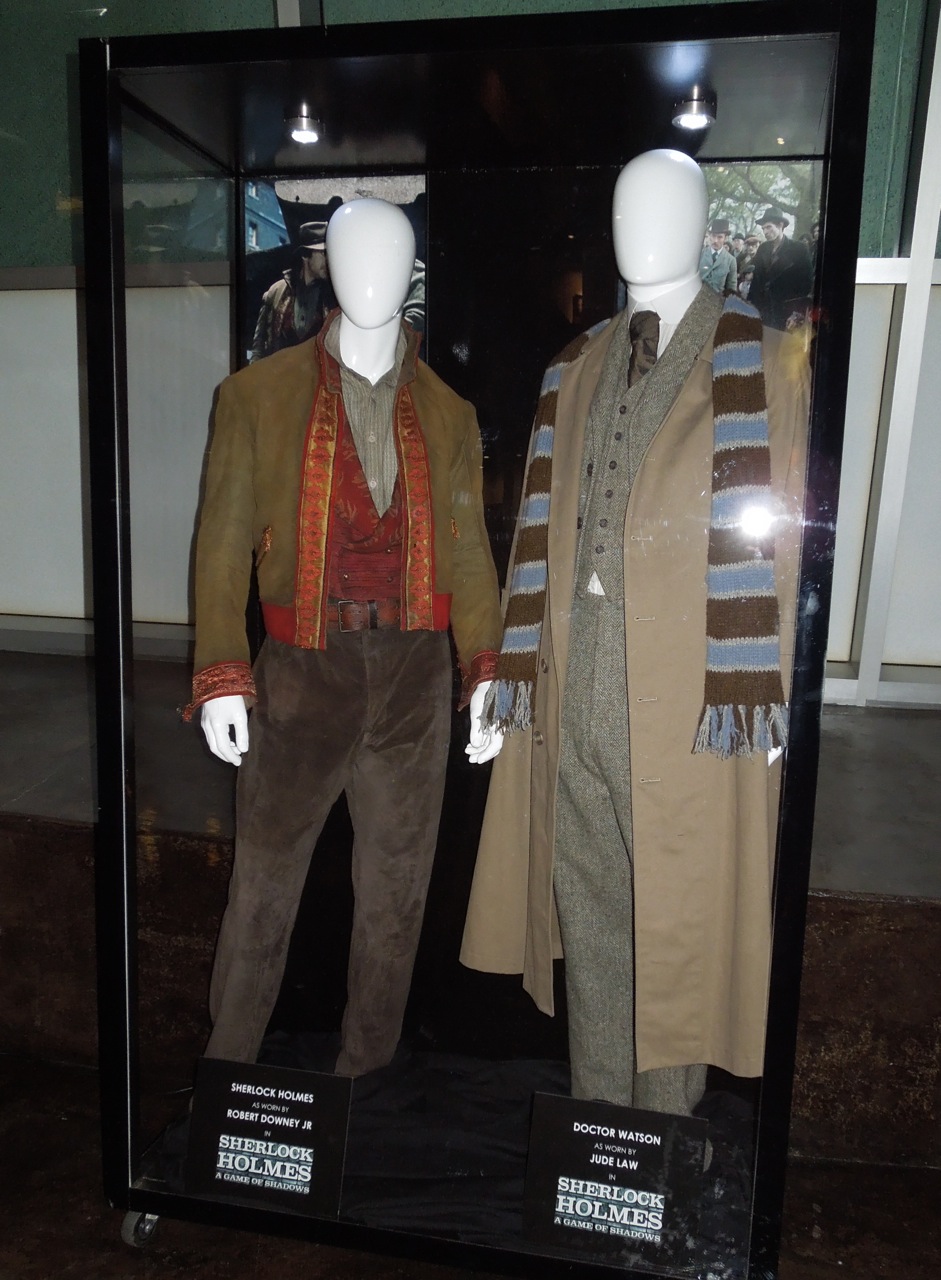 Robert Downey Jr and Jude Law's costumes from Sherlock Holmes: A Game ...