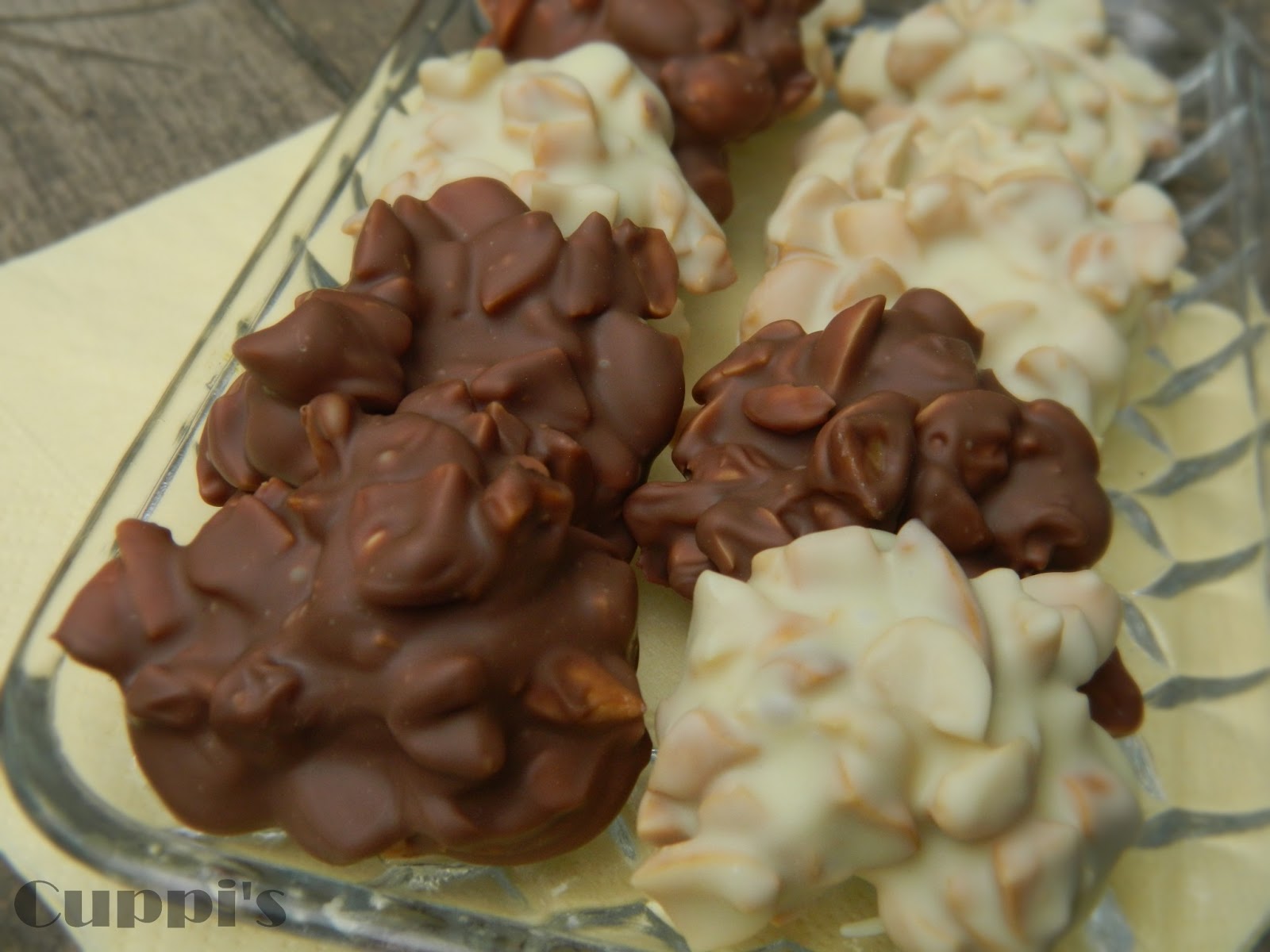 Cuppi's by Carolina: Rocas de cacahuete y chocolate/Chocolate and ...