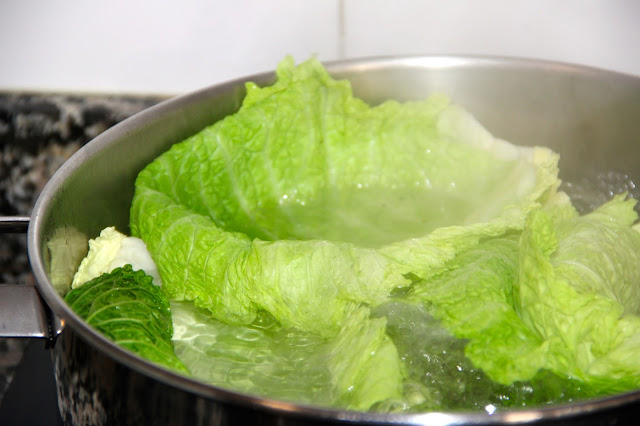 Cocinar es vivir y Bordar también: Pastel de repollo y ternera con ...