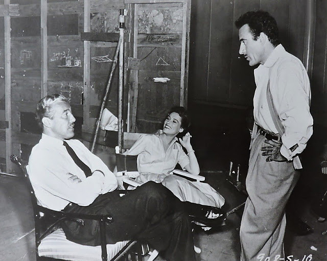 It's The Pictures That Got Small ...: THE TUESDAY GLAMOUR 15!