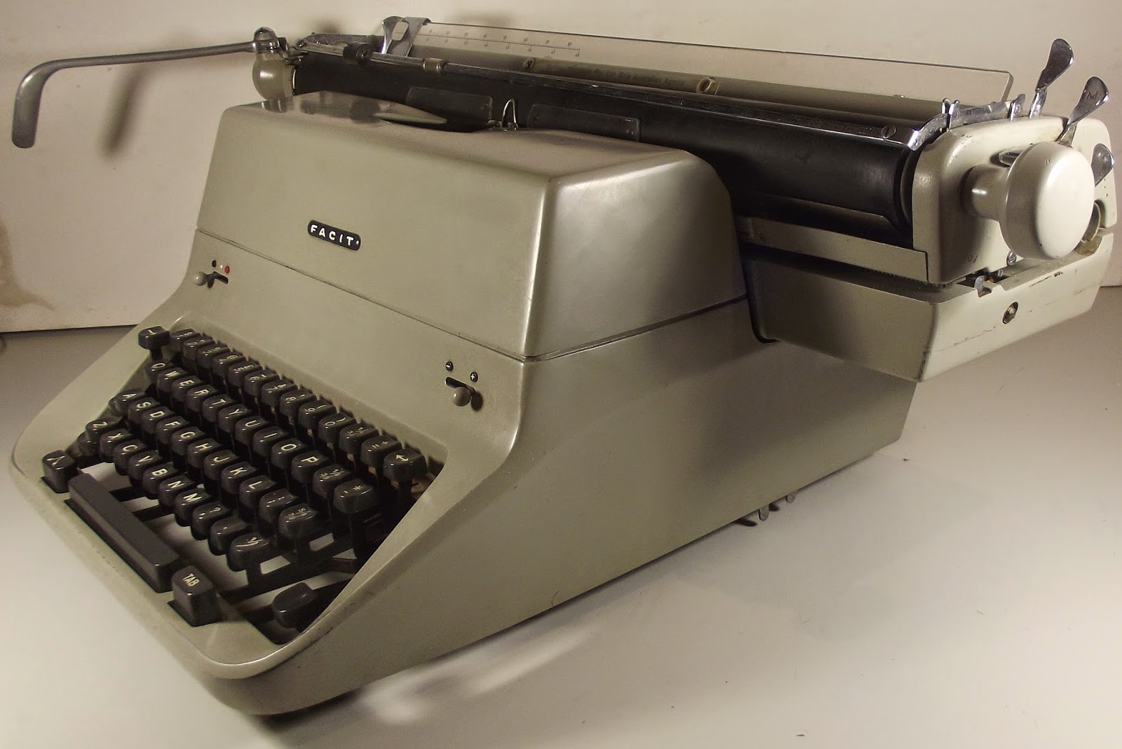 oz.Typewriter: Facit T2 Standard Typewriter