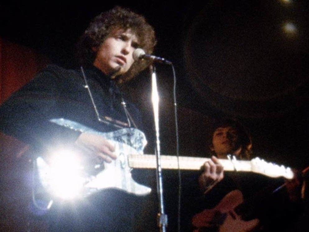 Tools Of The Trade: Bob Dylan and Robbie Robertson’s 1965 Fender ...