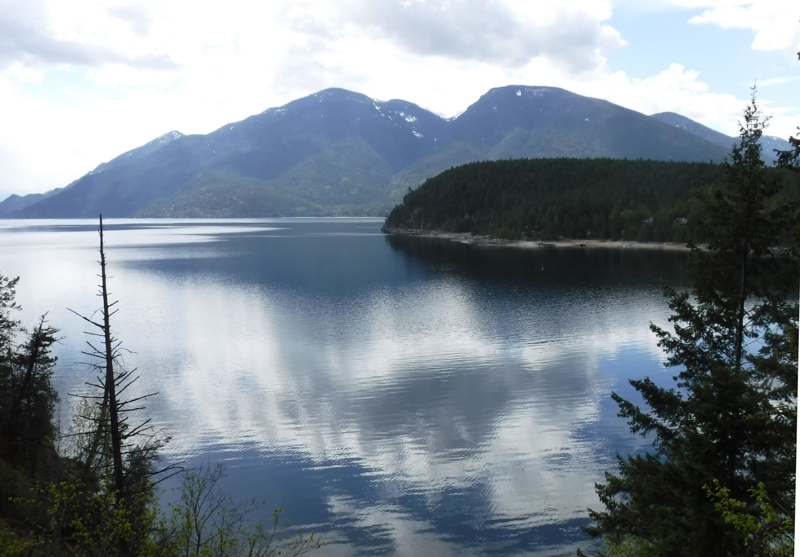 Dave'n'Kathy's Vagabond Blog: Hiking in Pilot Bay Provincial Park