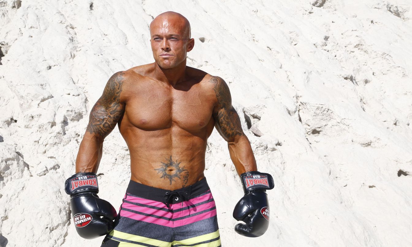 The Heartthrob Hero Blog: John Quinlan Looking Tough