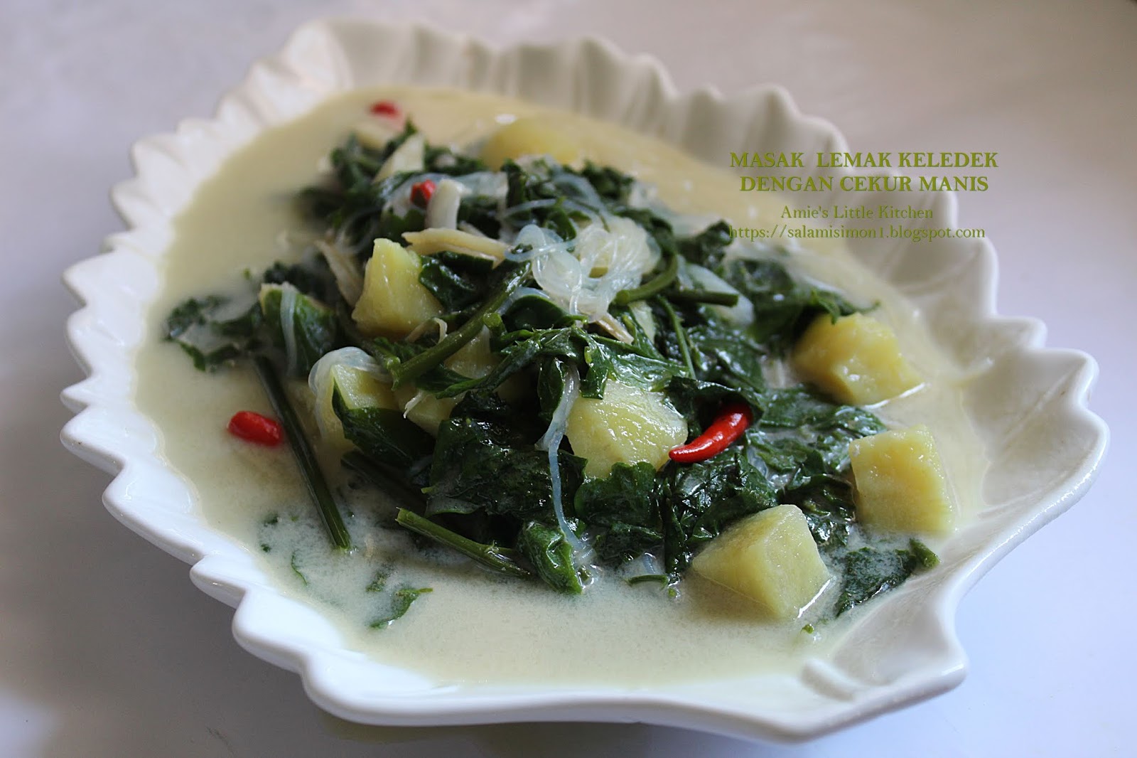 Masak Lemak Putih Keledek dengan Cekur Manis - Amie's Little Kitchen