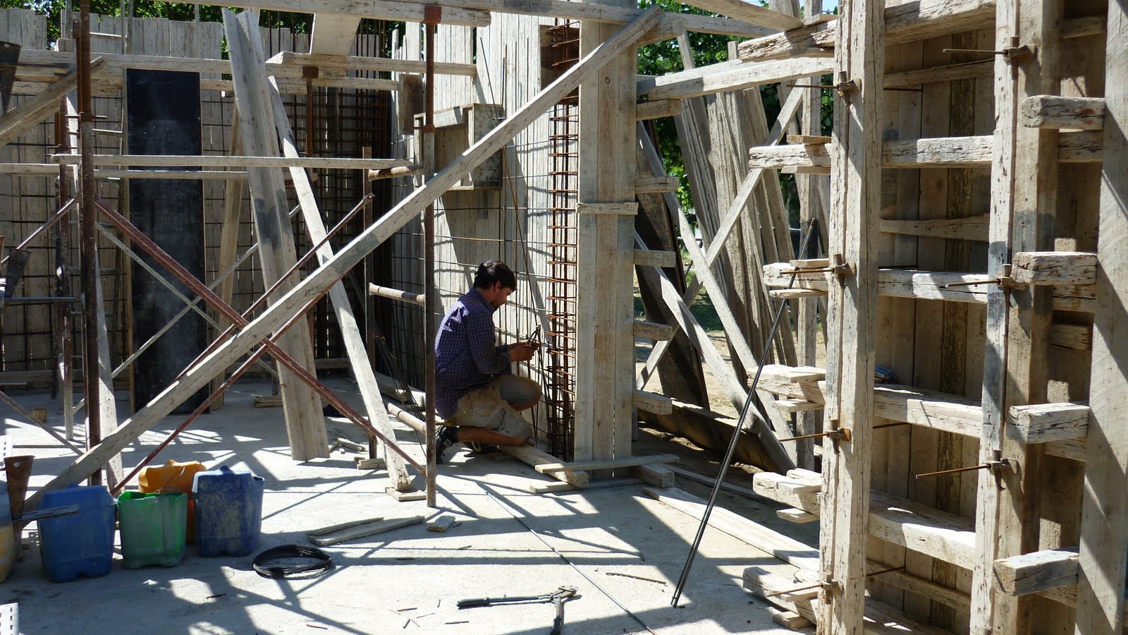 ΕΡΓΑΣΙΕΣ ΣΙΔΗΡΟΥ ΜΠΕΤΟΝ - KAΤΑΣΚΕΥΗ -ΤΟΠΟΘΕΤΗΣΗ