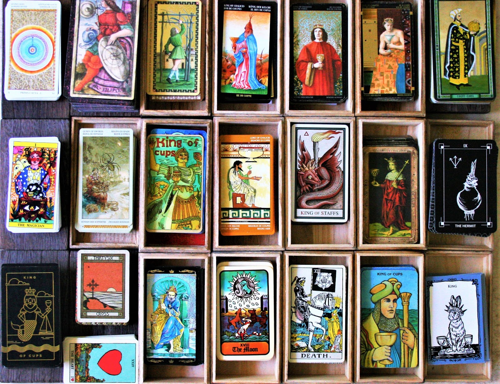 A Tarot Collection / VIA HEDERA